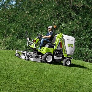 Grillo FD 900 4WD Out-Front Mower c/w 126cm (50″) Deck and a 750Ltr ...